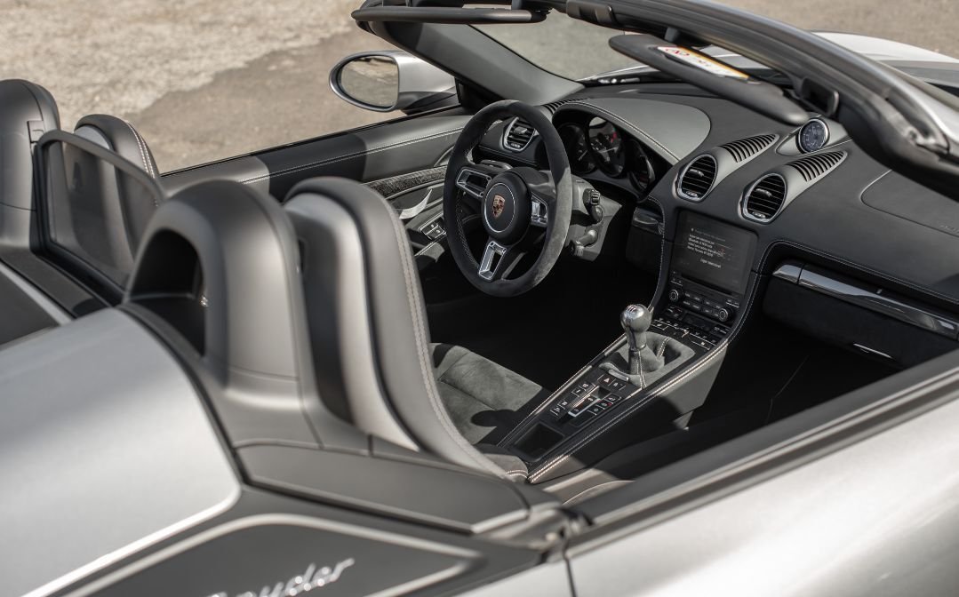 Porsche 718 Spyder - MTS Auto Import - Courtier automobile