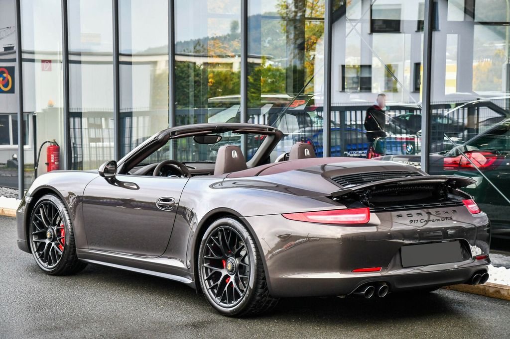 Porsche 911 Carrera GTS Cabriolet - MTS Auto Import - Courtier automobile