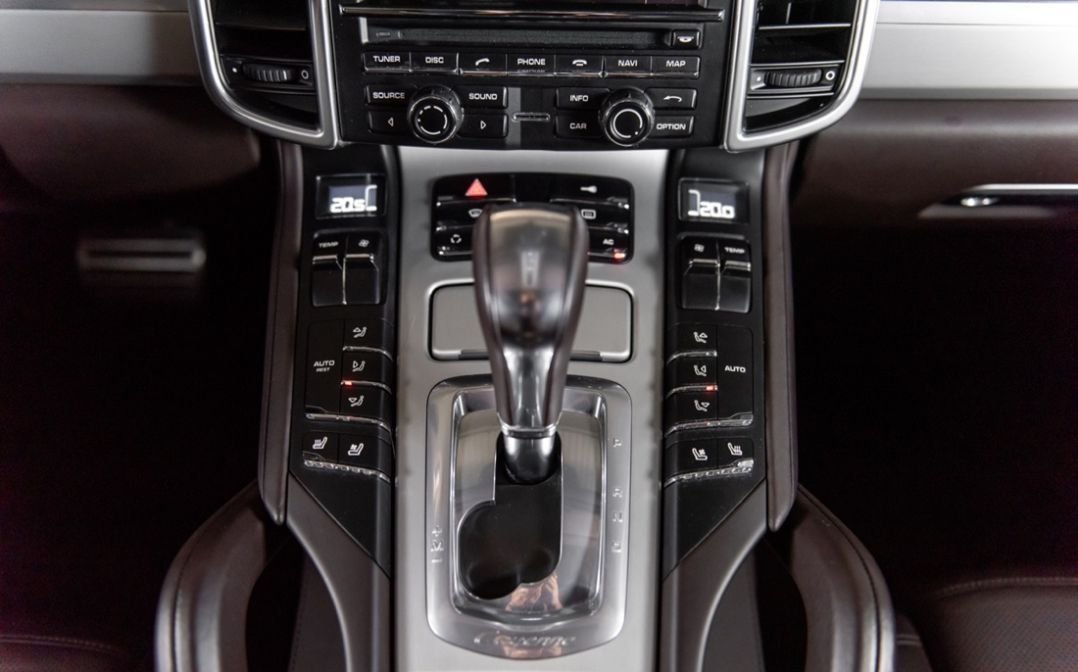 Porsche Cayenne S hybride - MTS Auto Import - Courtier automobile